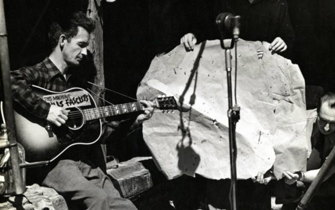 The Folk Americana Roots Hall of Fame Inductees: Woody Guthrie ...