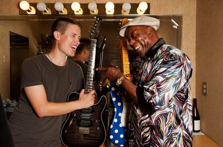 Buddy Guy & Jonny Lang Play “The Cap” – American Blues Scene