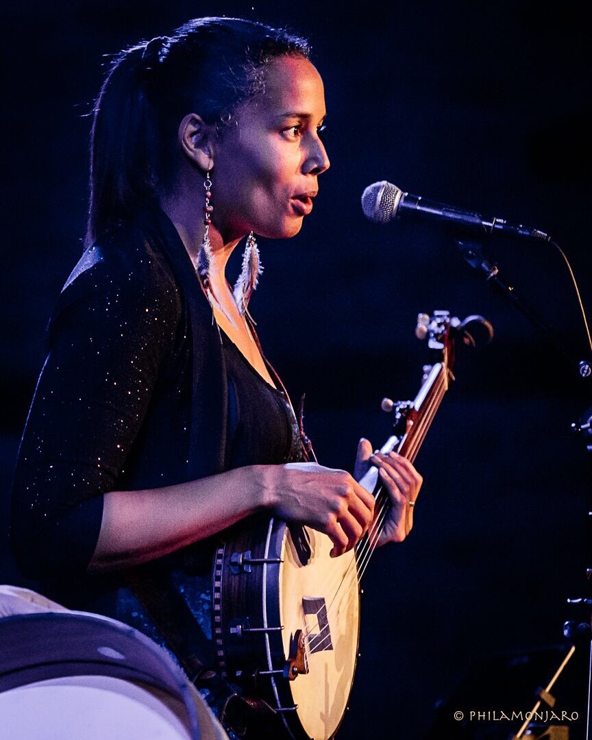 Rhiannon Giddens Triumphs in City Winery Chicago Debut – American Blues ...