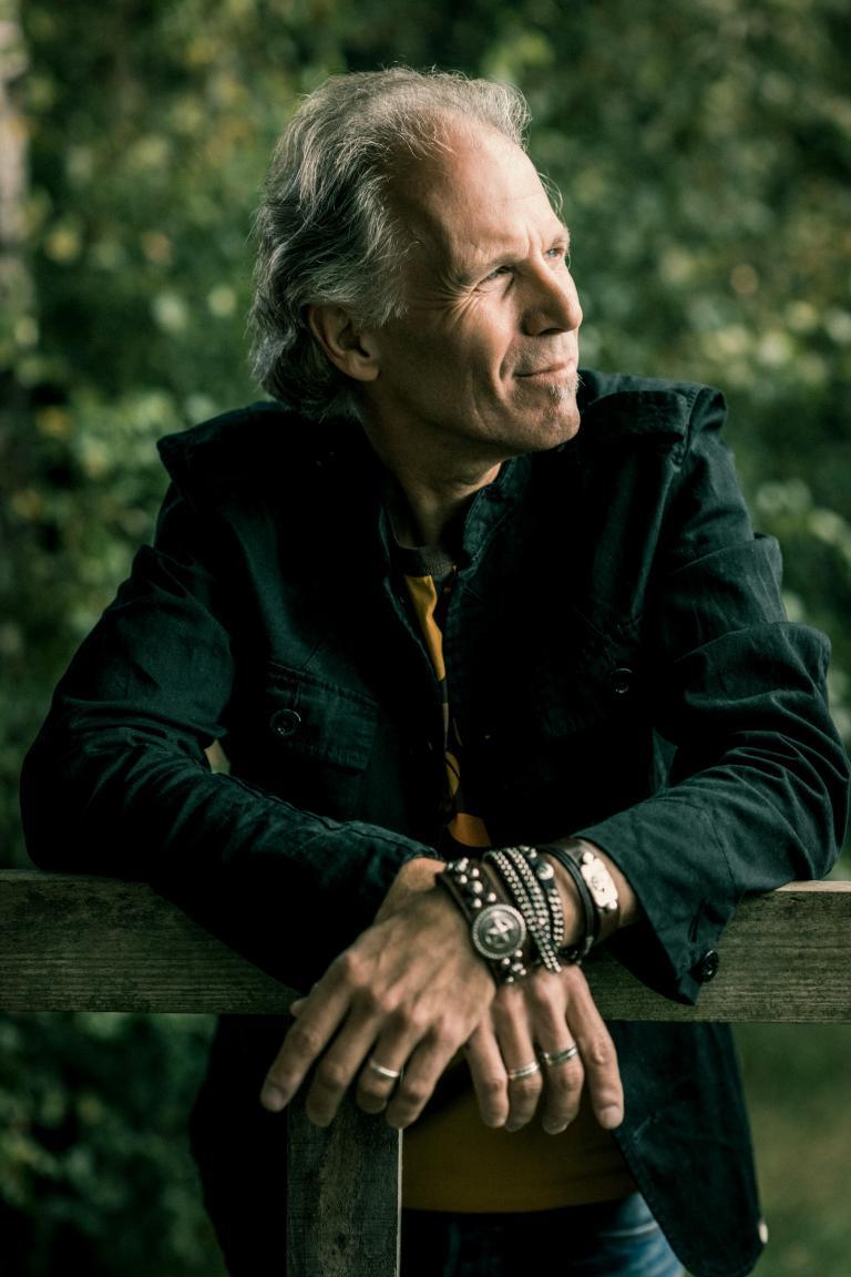Brooks Williams: Road Warrior – American Blues Scene