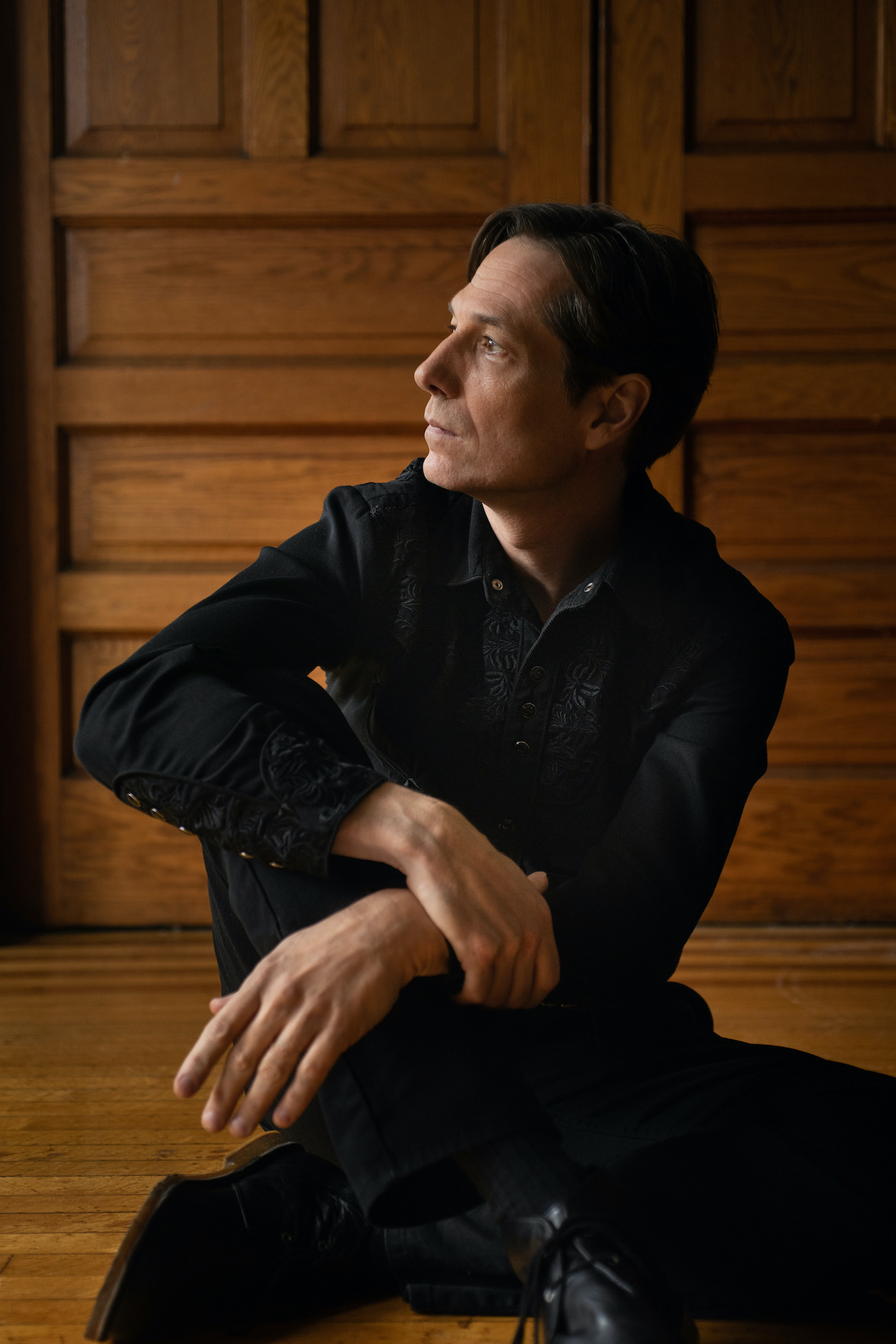 Exclusive Album Premiere: Troubadour Steve Dawson Carries On ‘At The ...