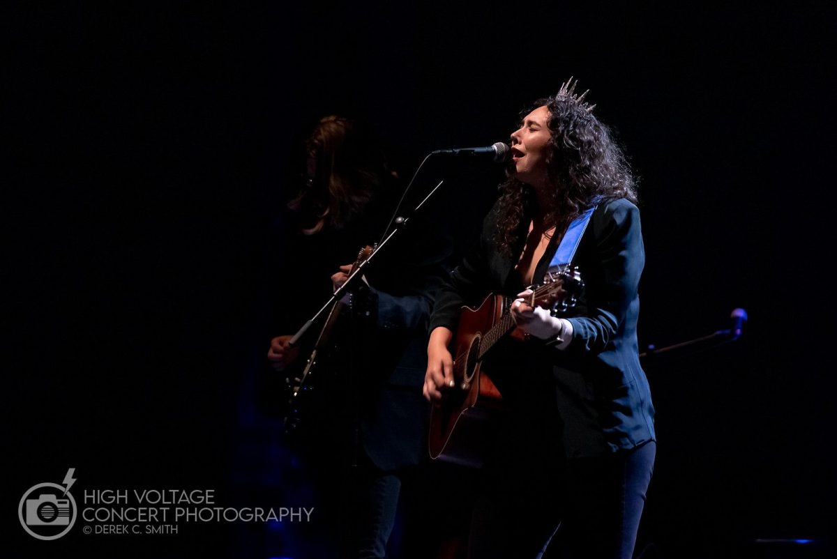 Ray LaMontagne and Kiely Connell Breathe Life Into Chicago Theatre ...
