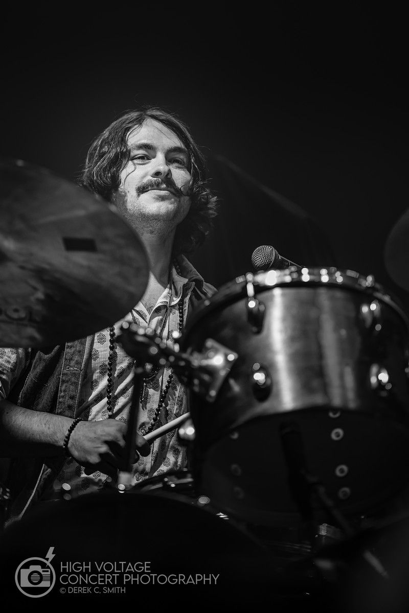 A Packed House Arrives Early to Watch Neal Francis Shine In Chicago ...