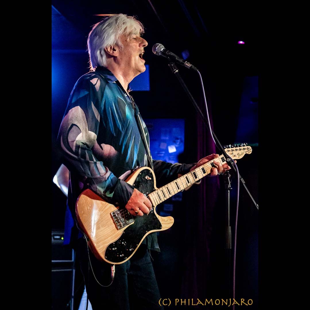 Review/Gallery: Robyn Hitchcock Live at Loco Club, Valencia, Spain ...