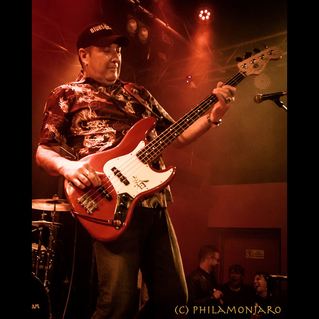 Review/Gallery: Vargas Blues Band Live at 16 Toneladas, Valencia, Spain ...