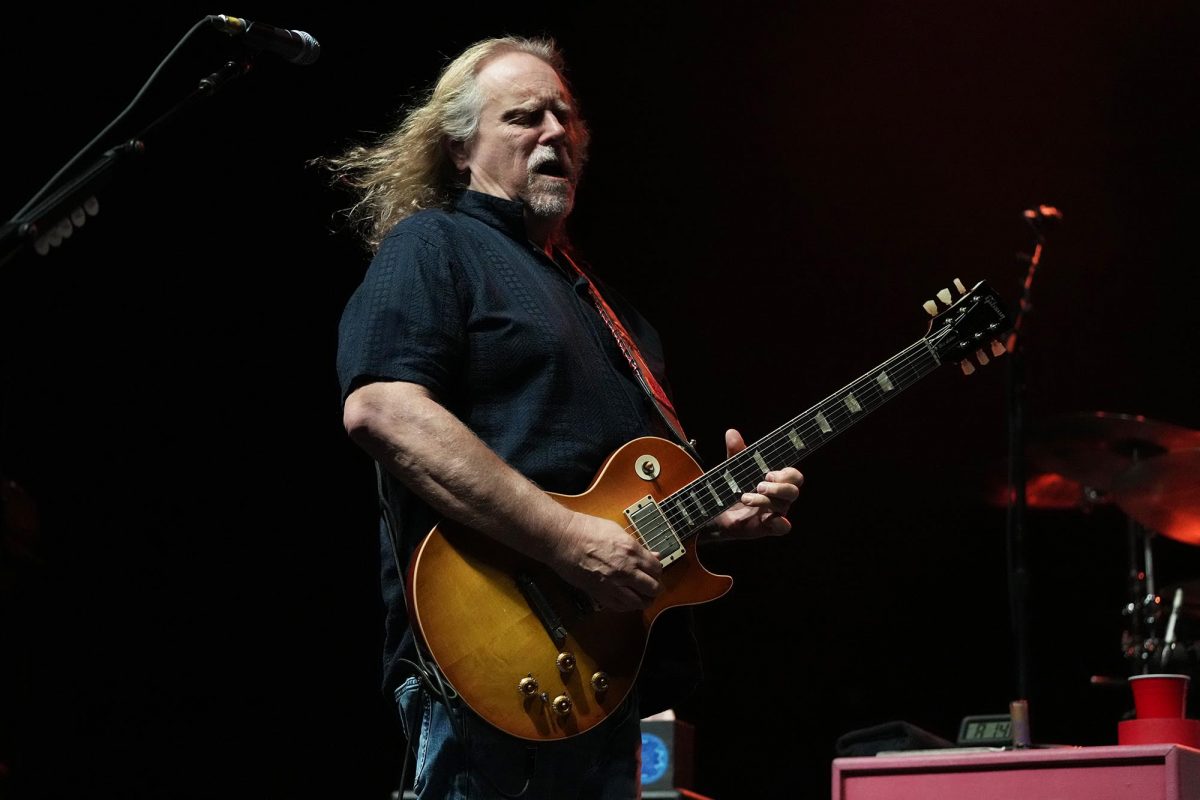 Warren Haynes Unleashes His Mastery On ‘Million Voices Whisper ...